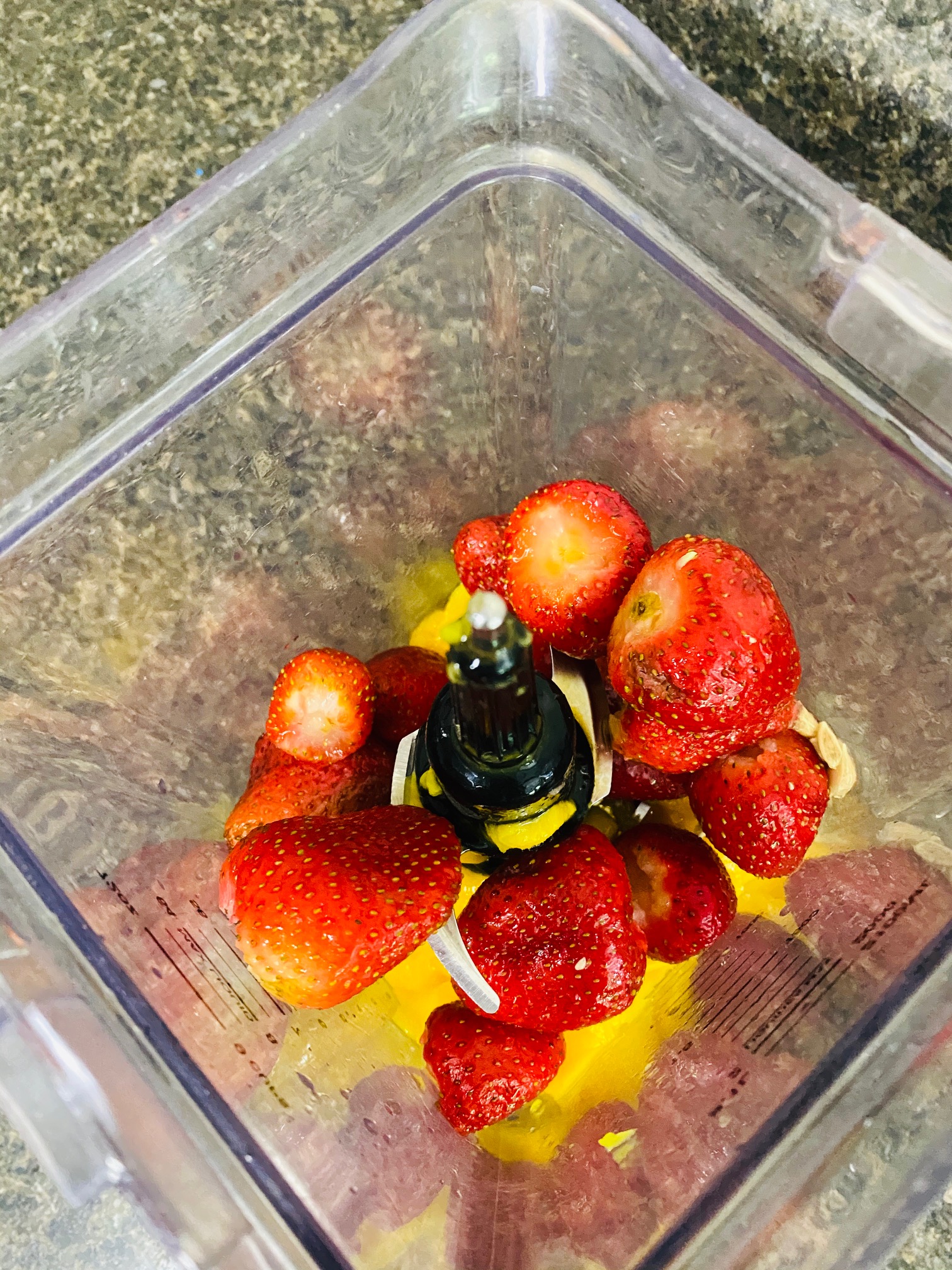 Easy Healthy Strawberry Mango Salad Dressing - dearmark23.com